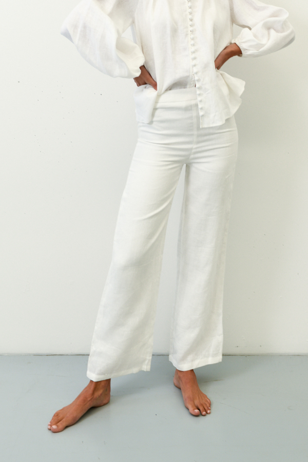 LINEN Page 3 - Lunar Fox